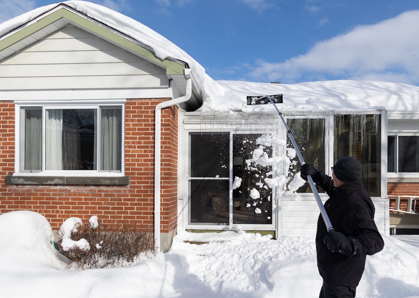 4 Roofing Maintenance Tips For All Seasons (Complete Guide)
